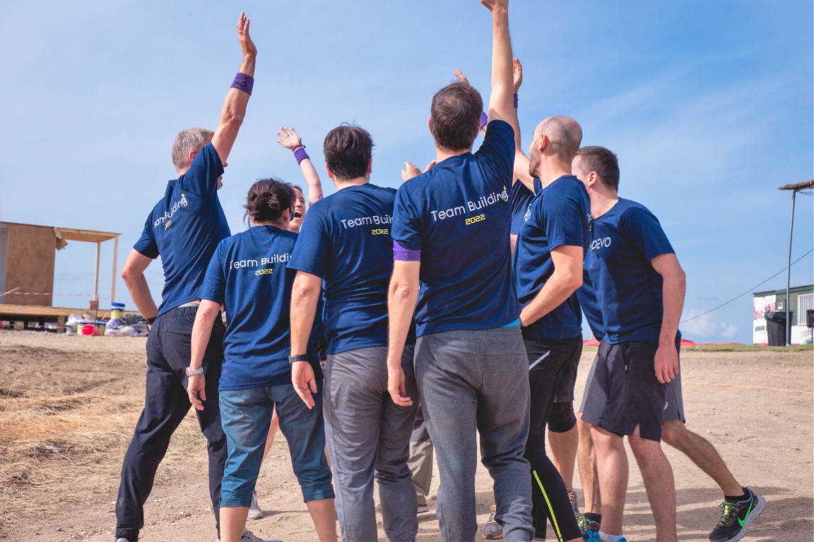 Carrera de obstáculos por equipos - Team Building en Madrid